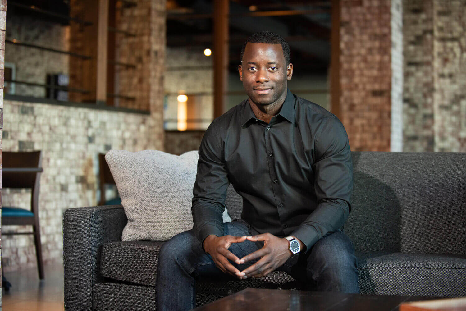 LinkedIn Headshots: Best Tips & Photo Examples | IMP